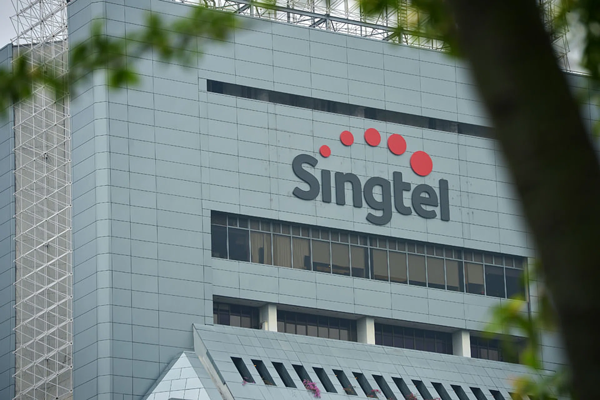 Singtel fined S$145,000 for 2 pay-TV disruptions - The Business Times