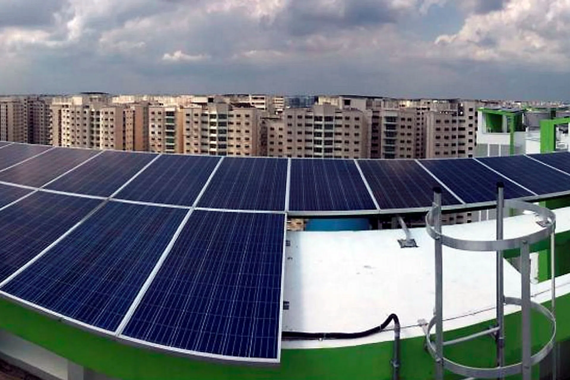 HDB looking at expanding use of floating system for solar panels in ...