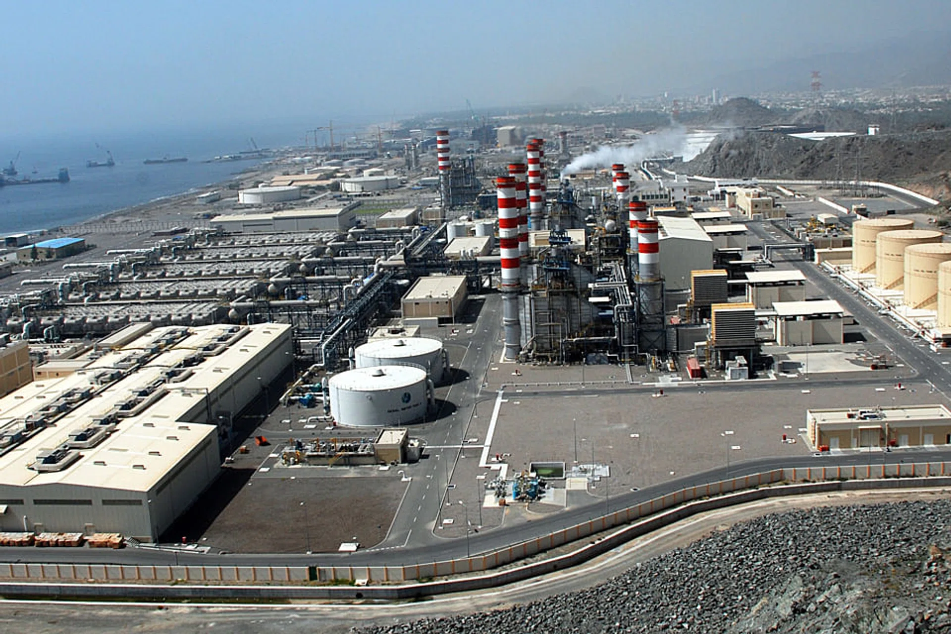 Sembcorp completes US$200m UAE plant expansion - The Business Times