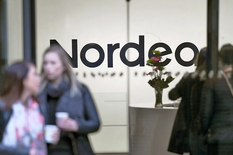 Swedish regulator says bankers ousted by robots are still needed