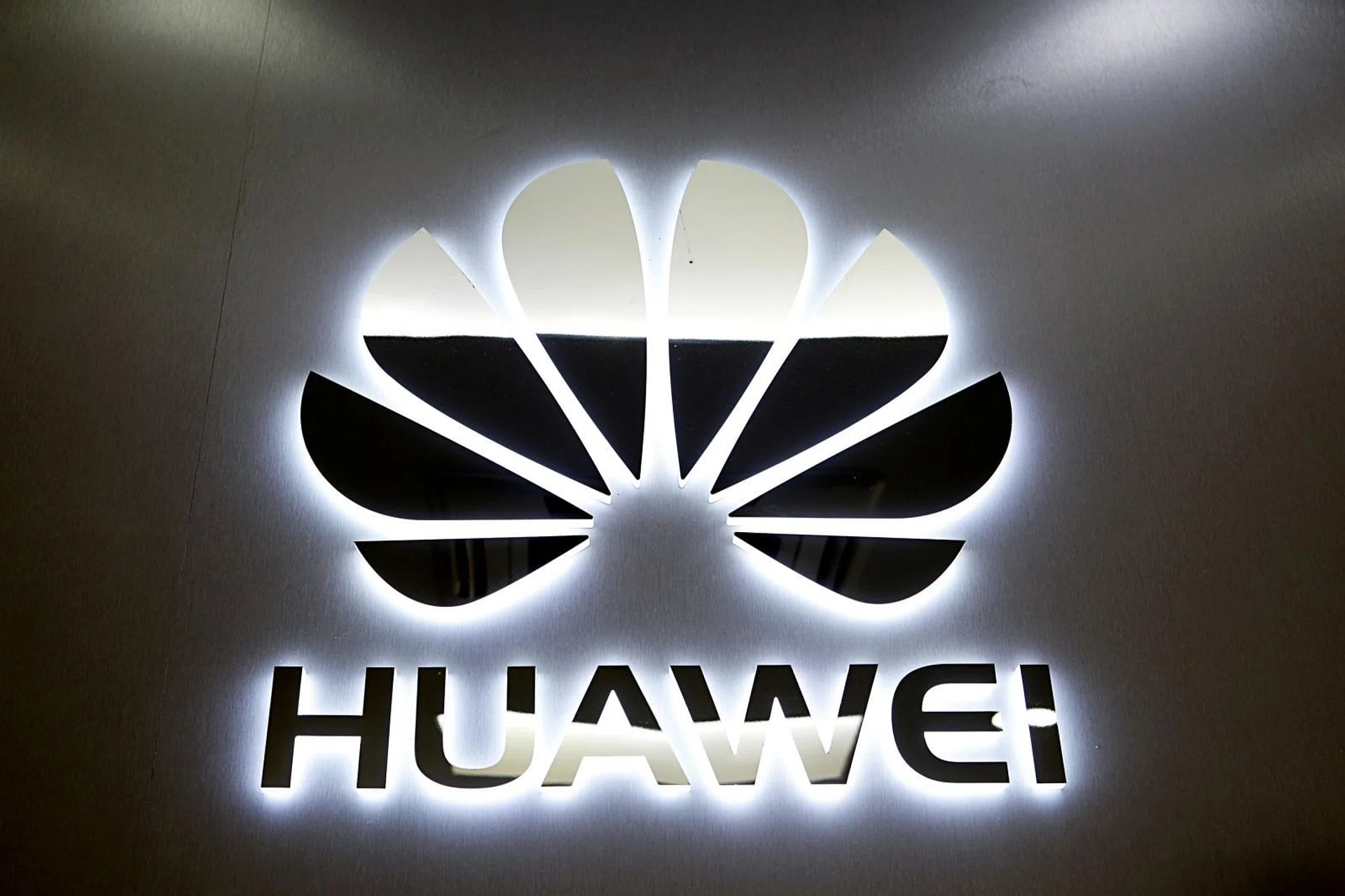 Huawei employees worked with China military on research projects ...
