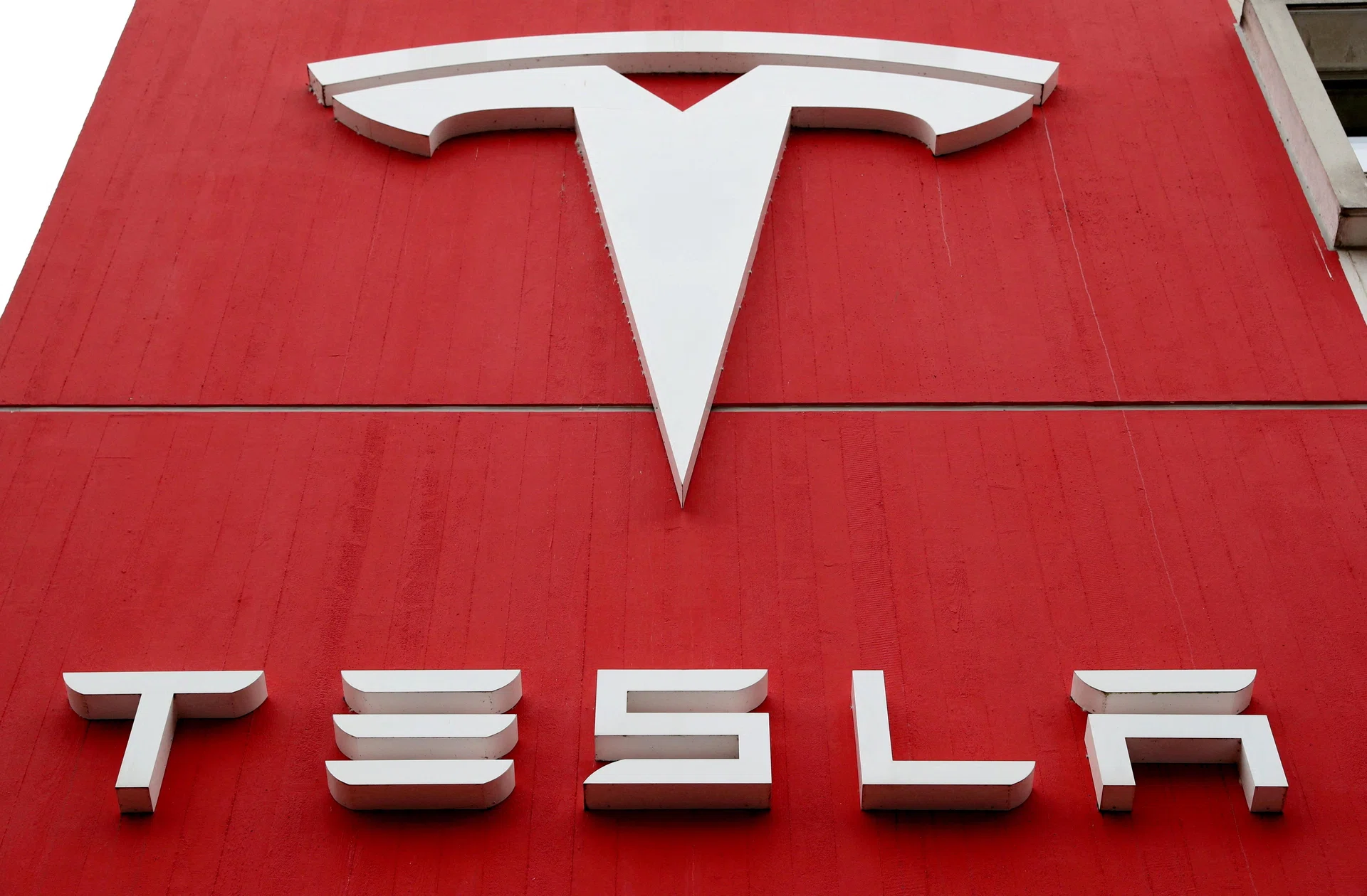 Tesla sues Australia’s Cap-XX over EV battery technology - The Business ...