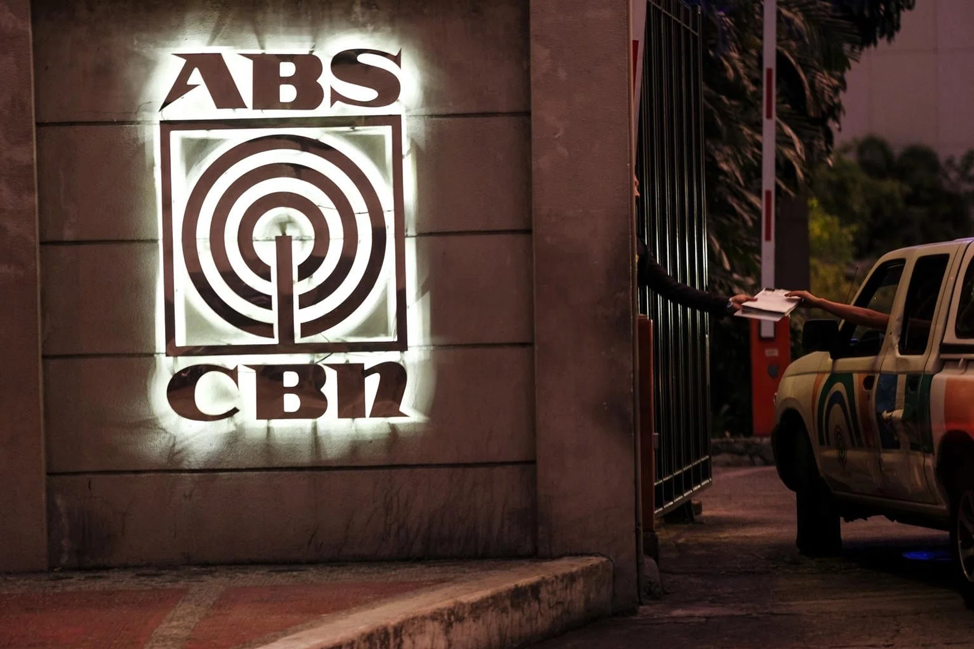 Shares of Philippines' ABS-CBN slump as trading resumes after 8-day ...