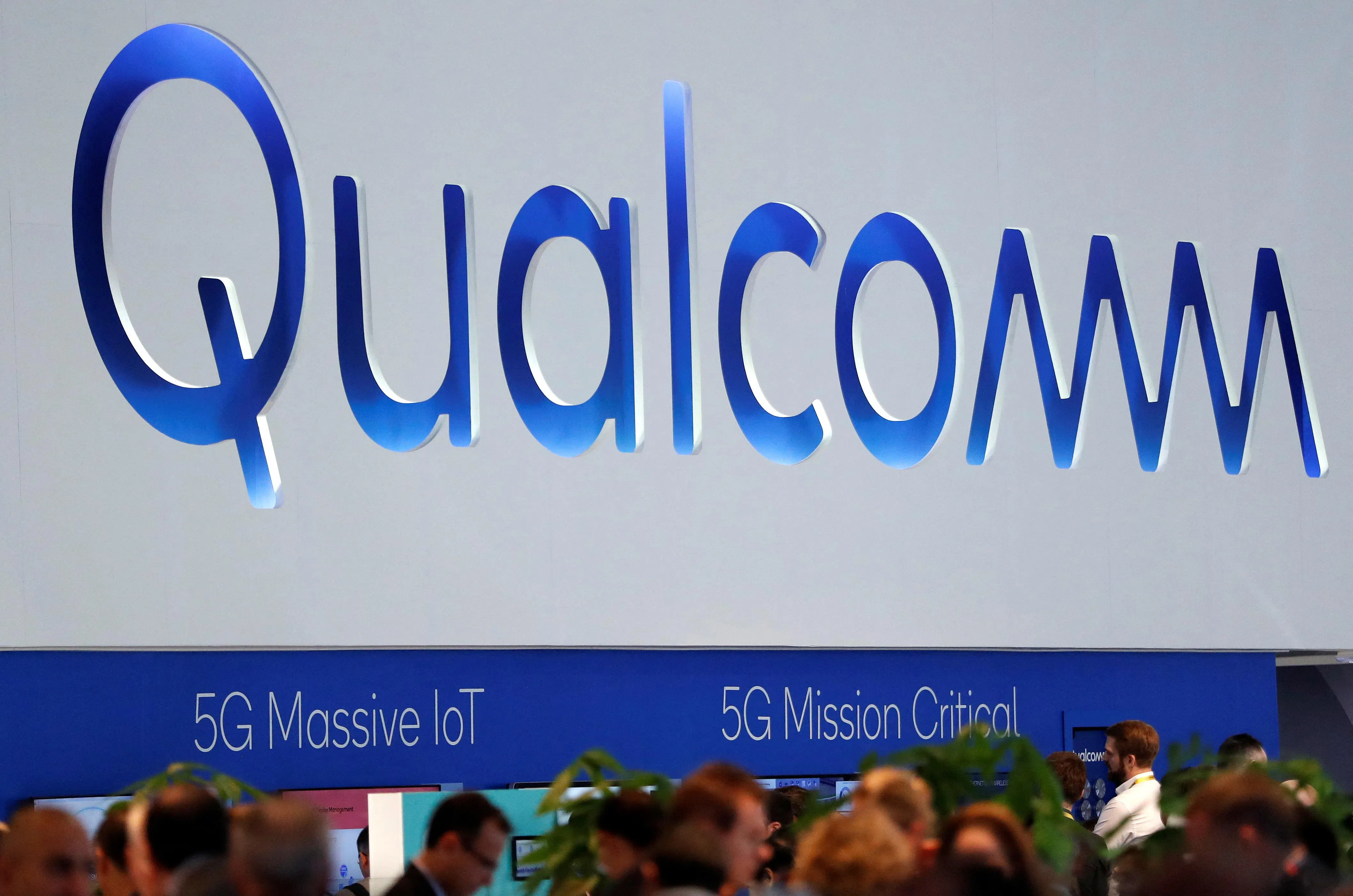 Qualcomm amplifies chip gloom with ‘sobering report’ - The Business Times