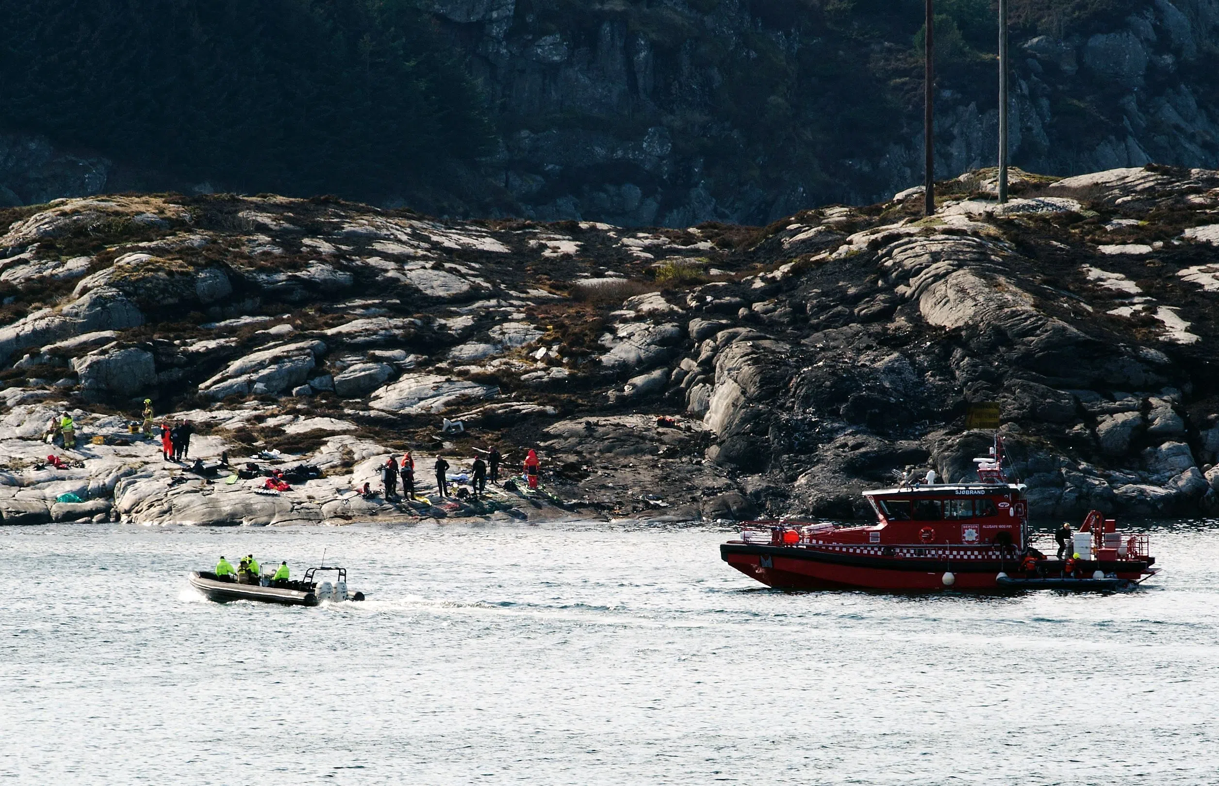 Oil rig helicopter crashes off Norway coast, 13 presumed dead
