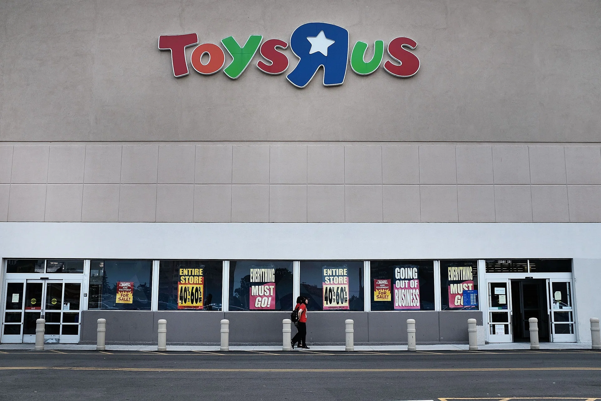 Former Toys 'R' Us CEO is working on the retailer's reboot - The ...