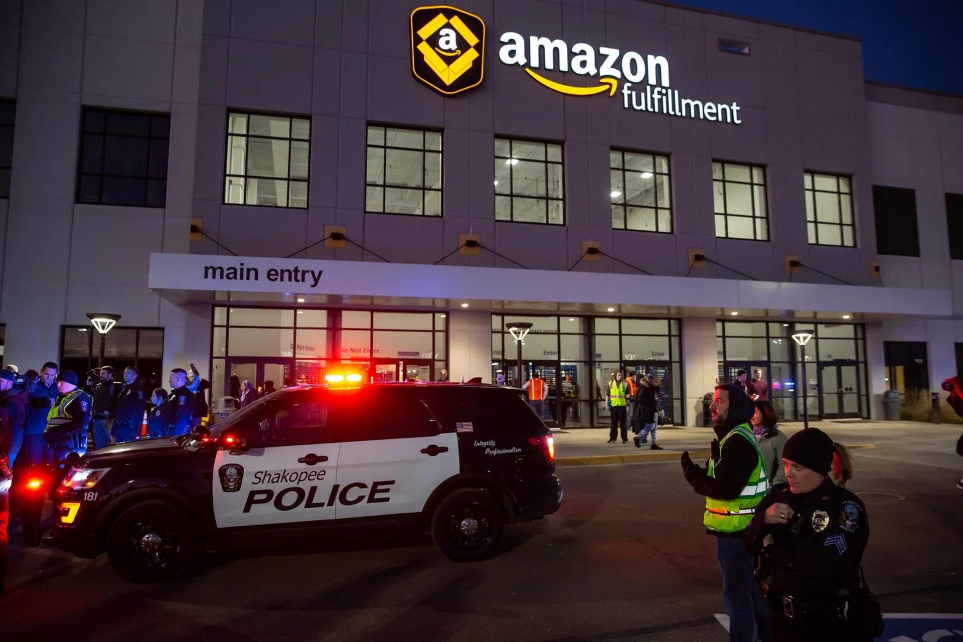 Amazon stops police using its face-recognition tech - The Business Times