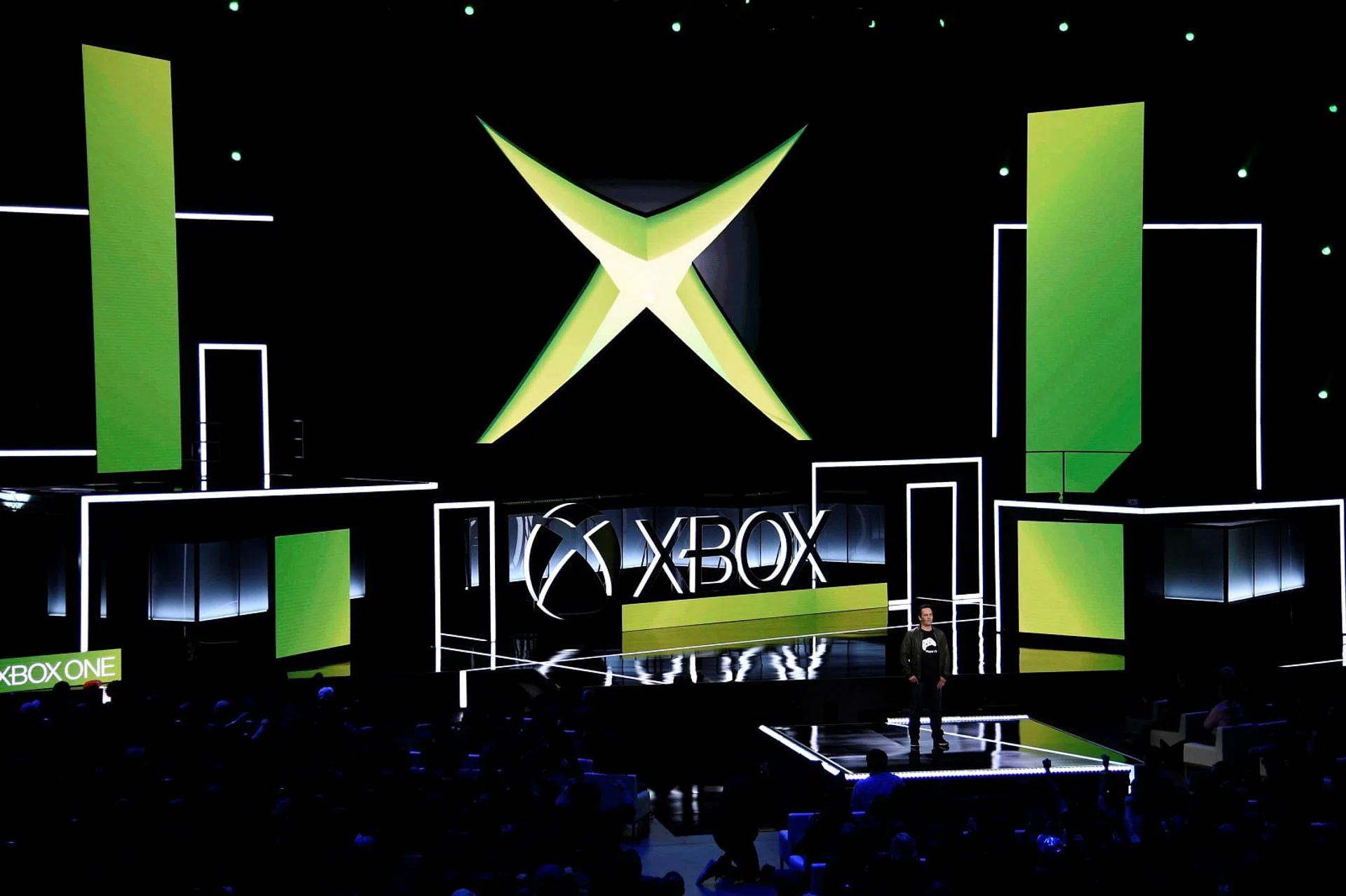 Microsoft promotes Xbox chief in sign games are big deal again - The ...