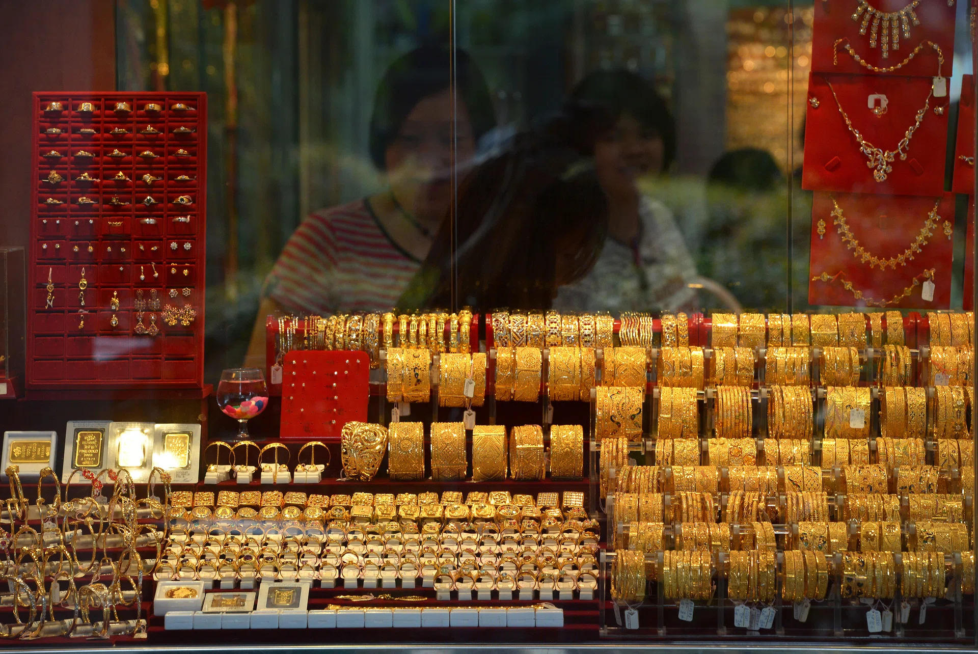 Gold used to hide 'black money' in India - The Business Times