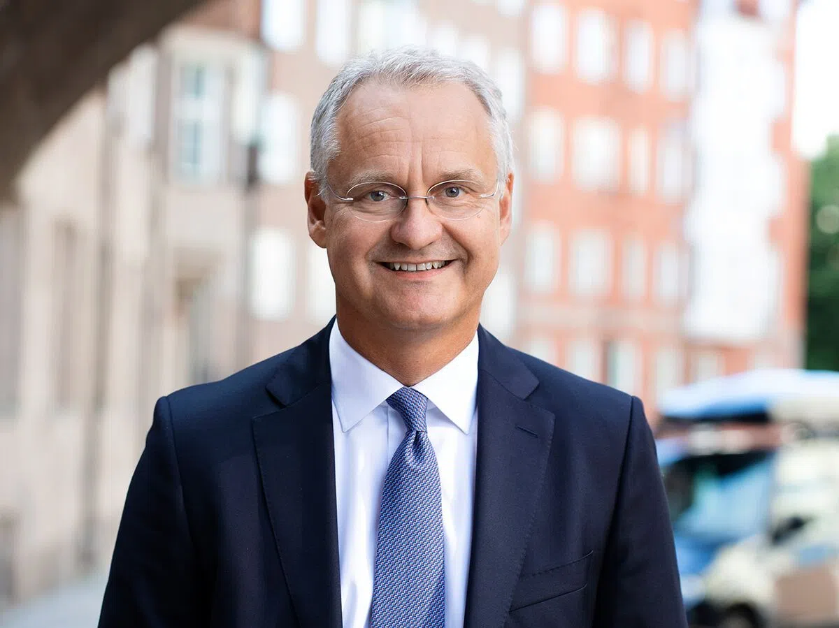 Sweden’s biggest pension fund ousts CEO after US$2 billion losses on US ...