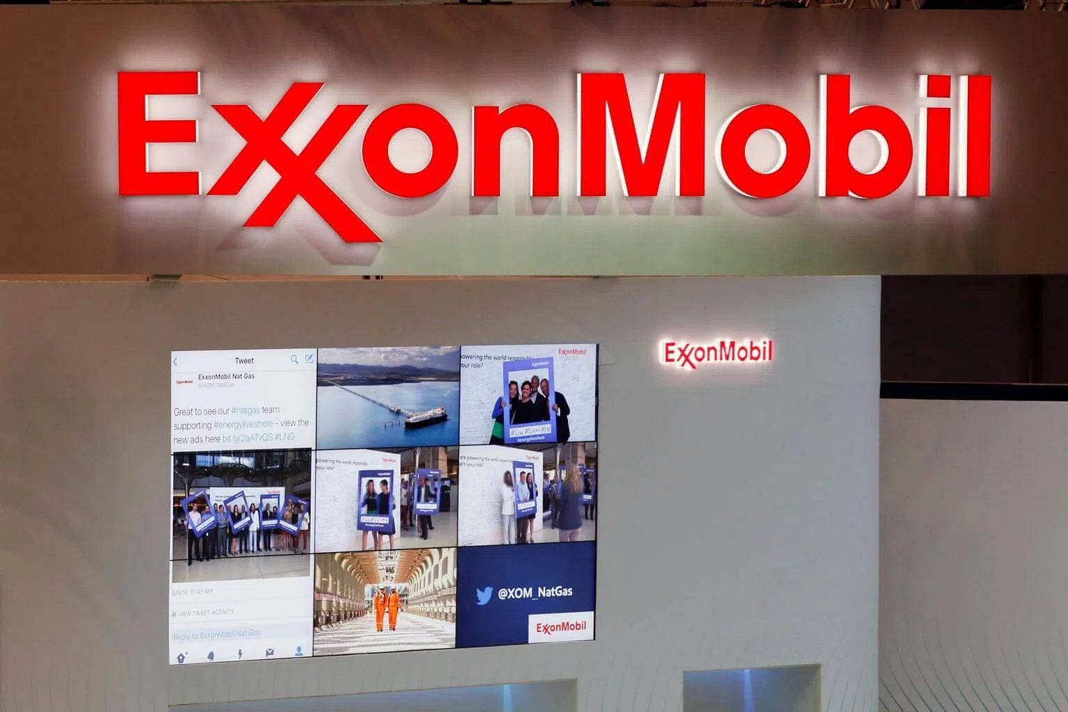 ExxonMobil signs deal to build petchem plant, LNG terminal in China ...