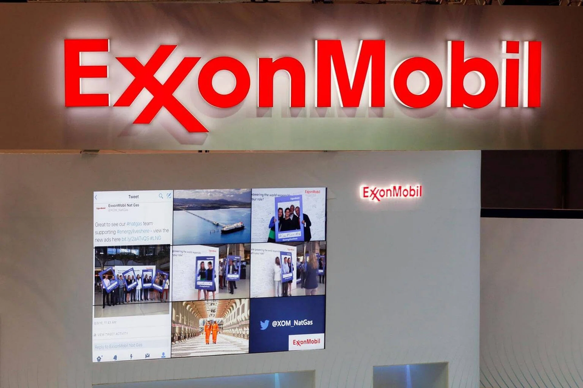 ExxonMobil signs deal to build petchem plant, LNG terminal in China ...