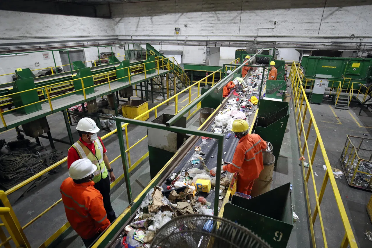 KKR, Macquarie eyeing Singapore’s waste management firm SembWaste ...