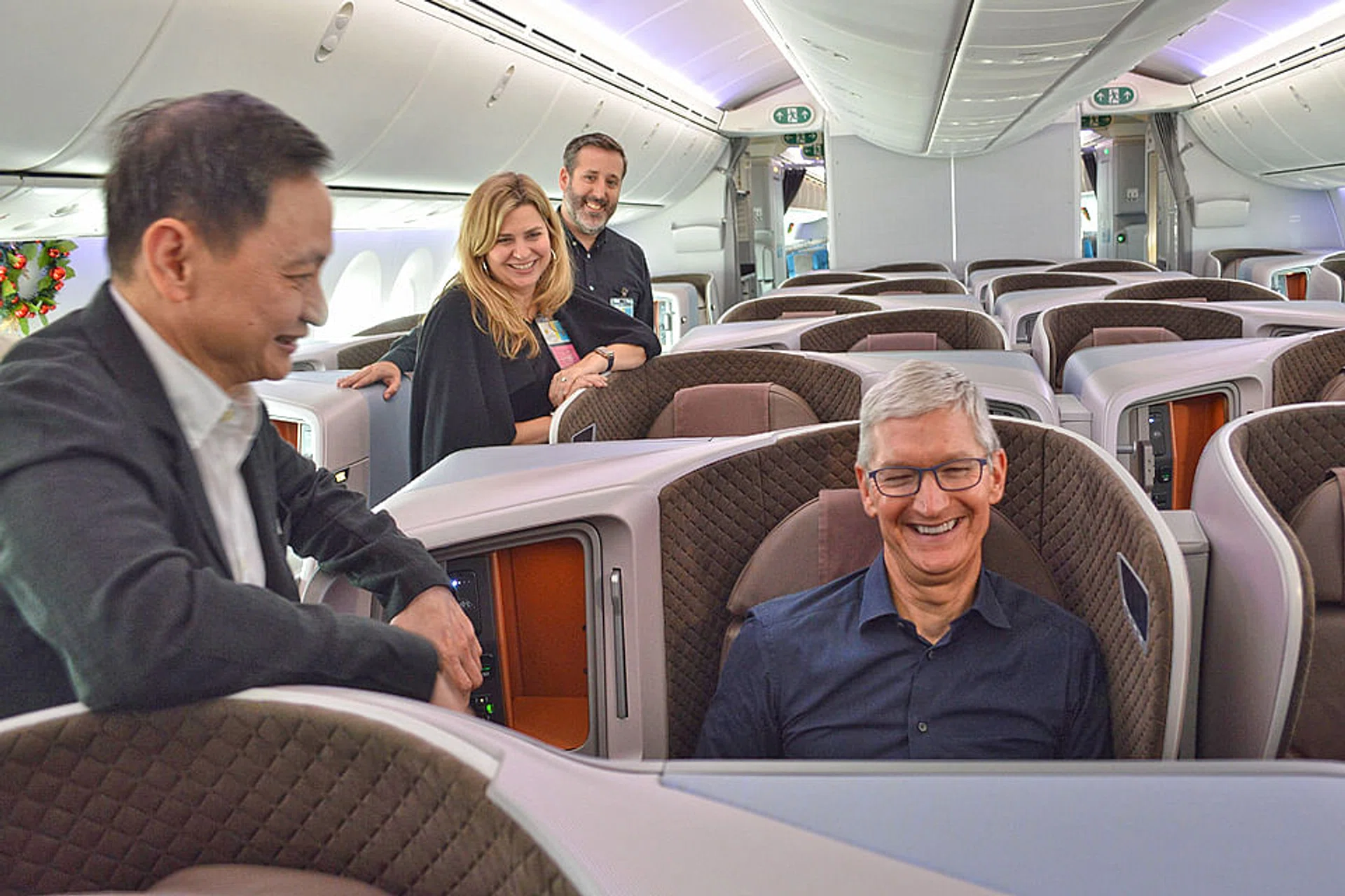 SIA, Apple CEOs discuss digital collaboration - The Business Times