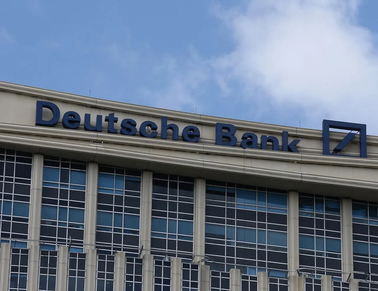 Deutsche Bank raids rival talent to target wealthy Europeans - The ...