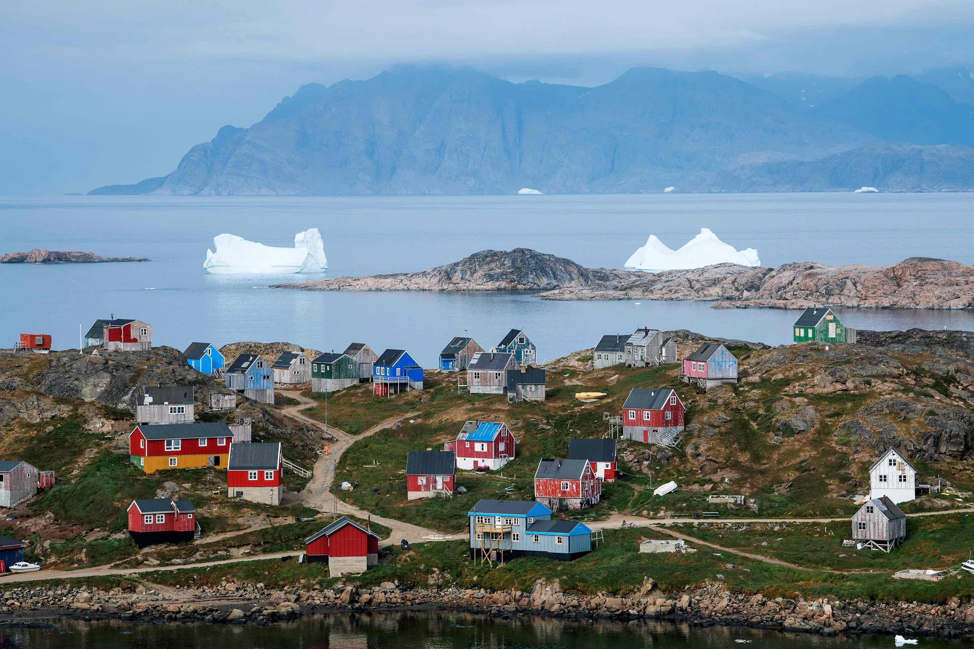 Greenland solves the daylight saving time debate - The Business Times