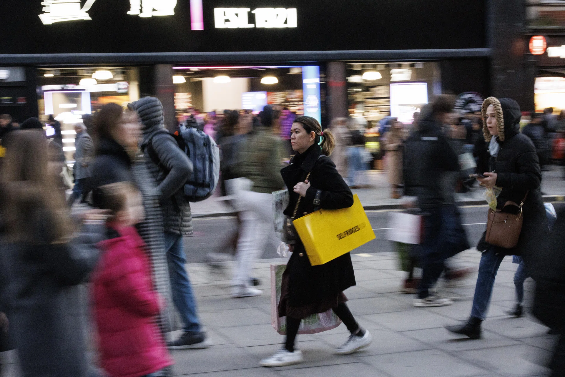 UK retailers see weak sales growth in November despite Black Friday ...