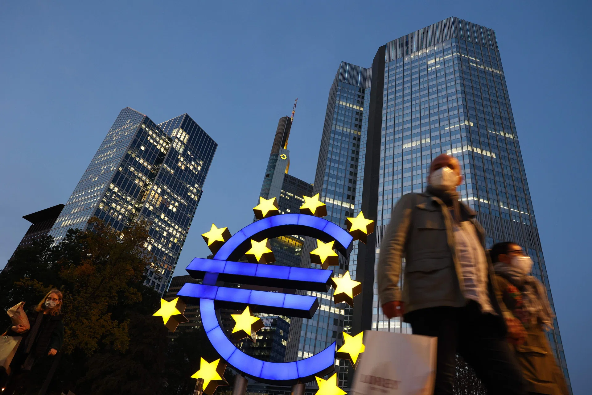 Eurozone bond yields jump after hot Spanish inflation data - The ...
