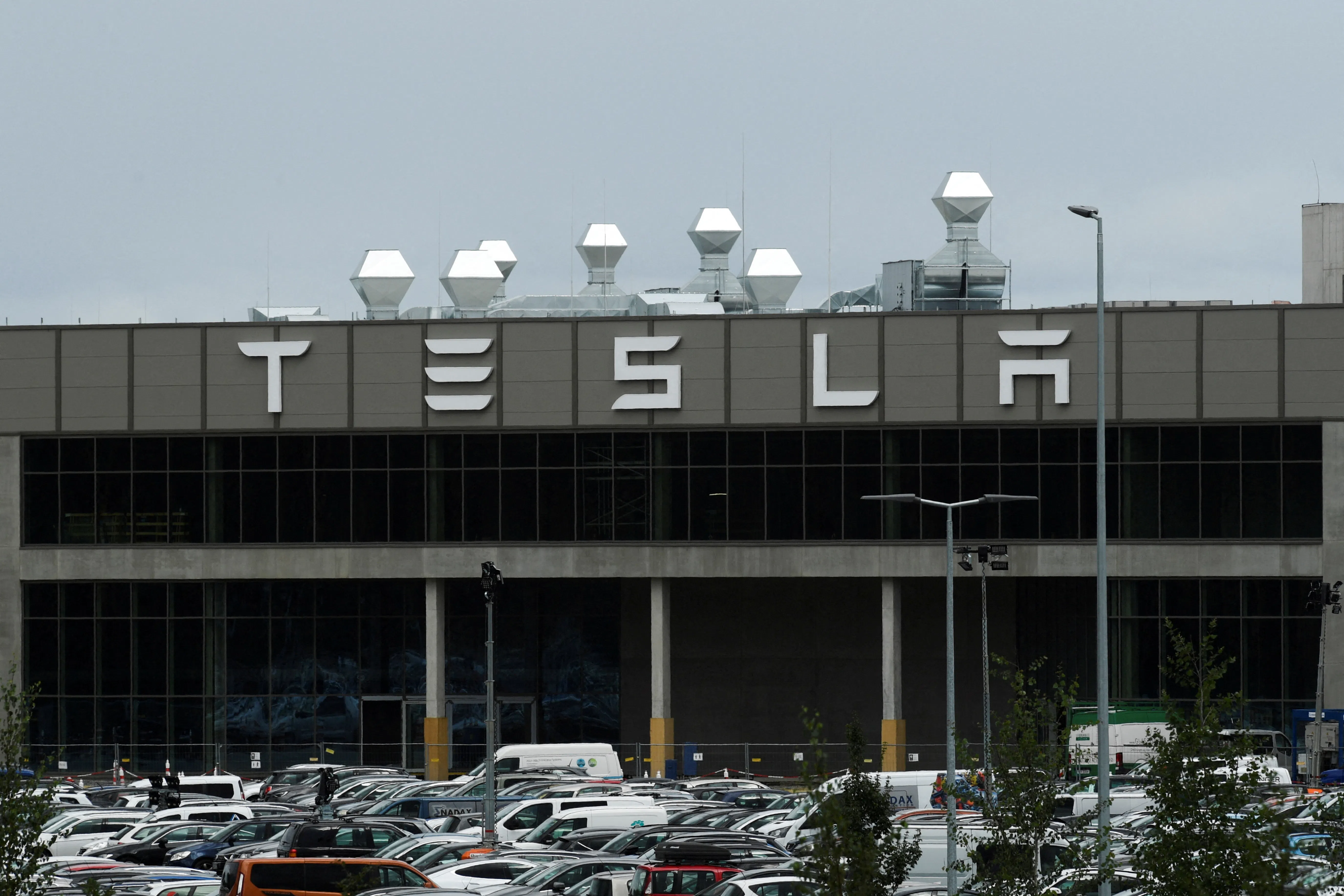 Tesla lays out steps to building Europe's biggest car plant - The ...