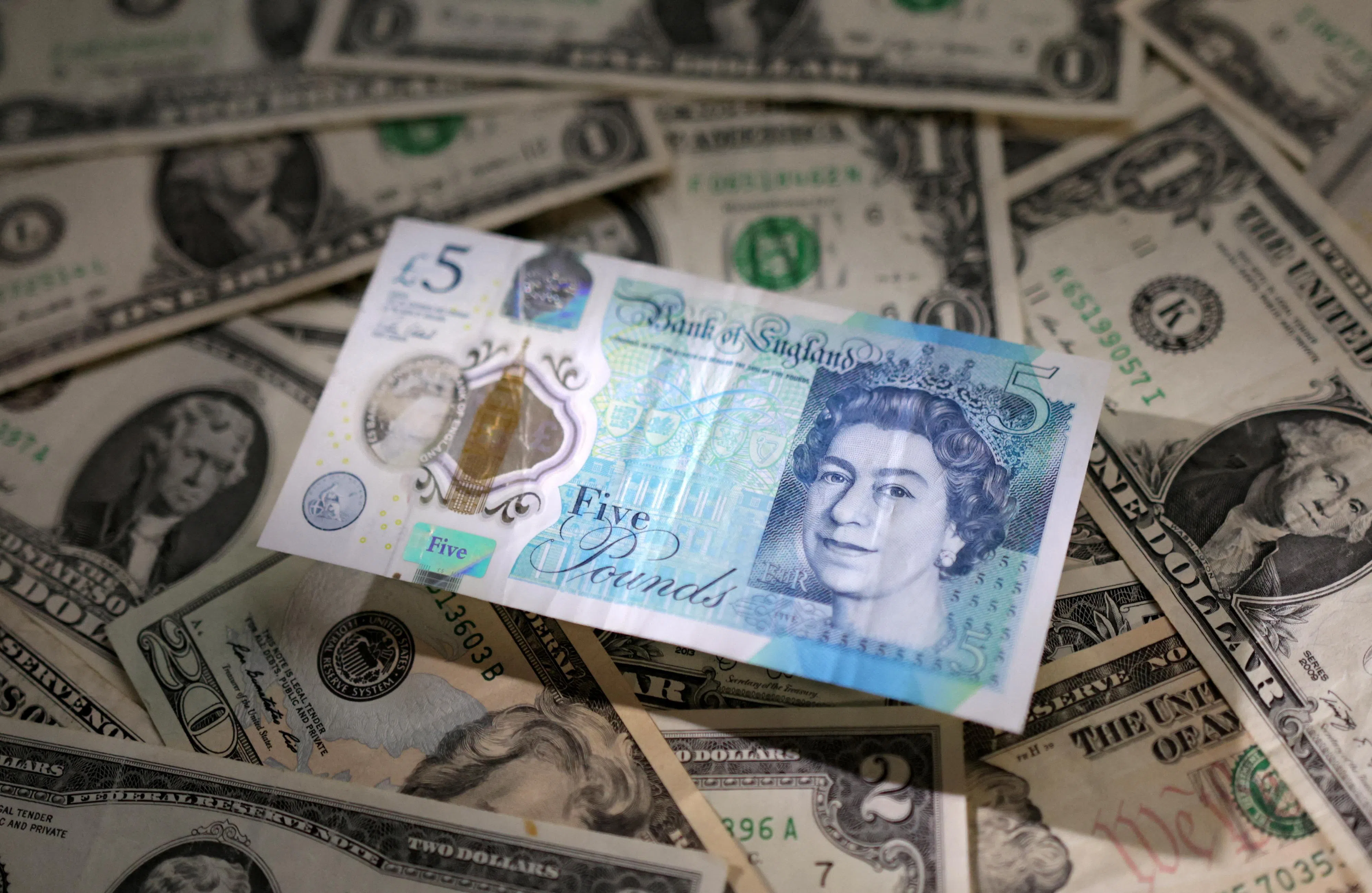 US dollar hits 4-week peak, sterling lower after BOE hike - The ...