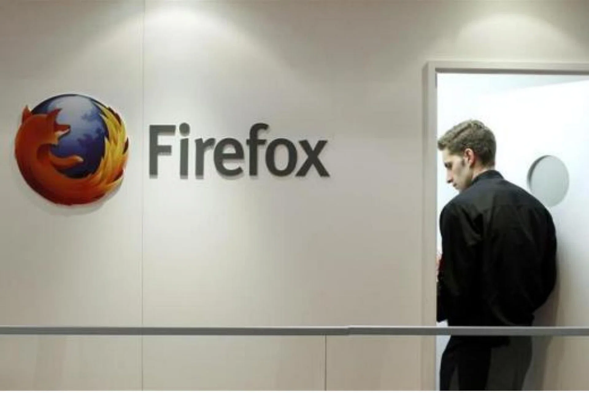 Mozilla to kill Firefox smartphone operating system - The Business Times