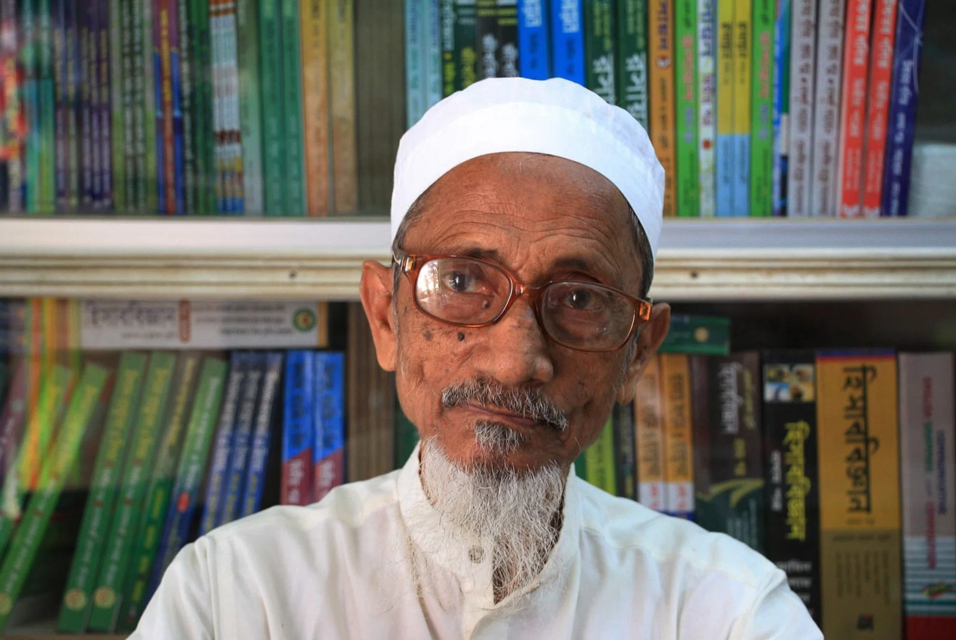 Islamic romance novels set hearts aflutter in Bangladesh - The Business ...