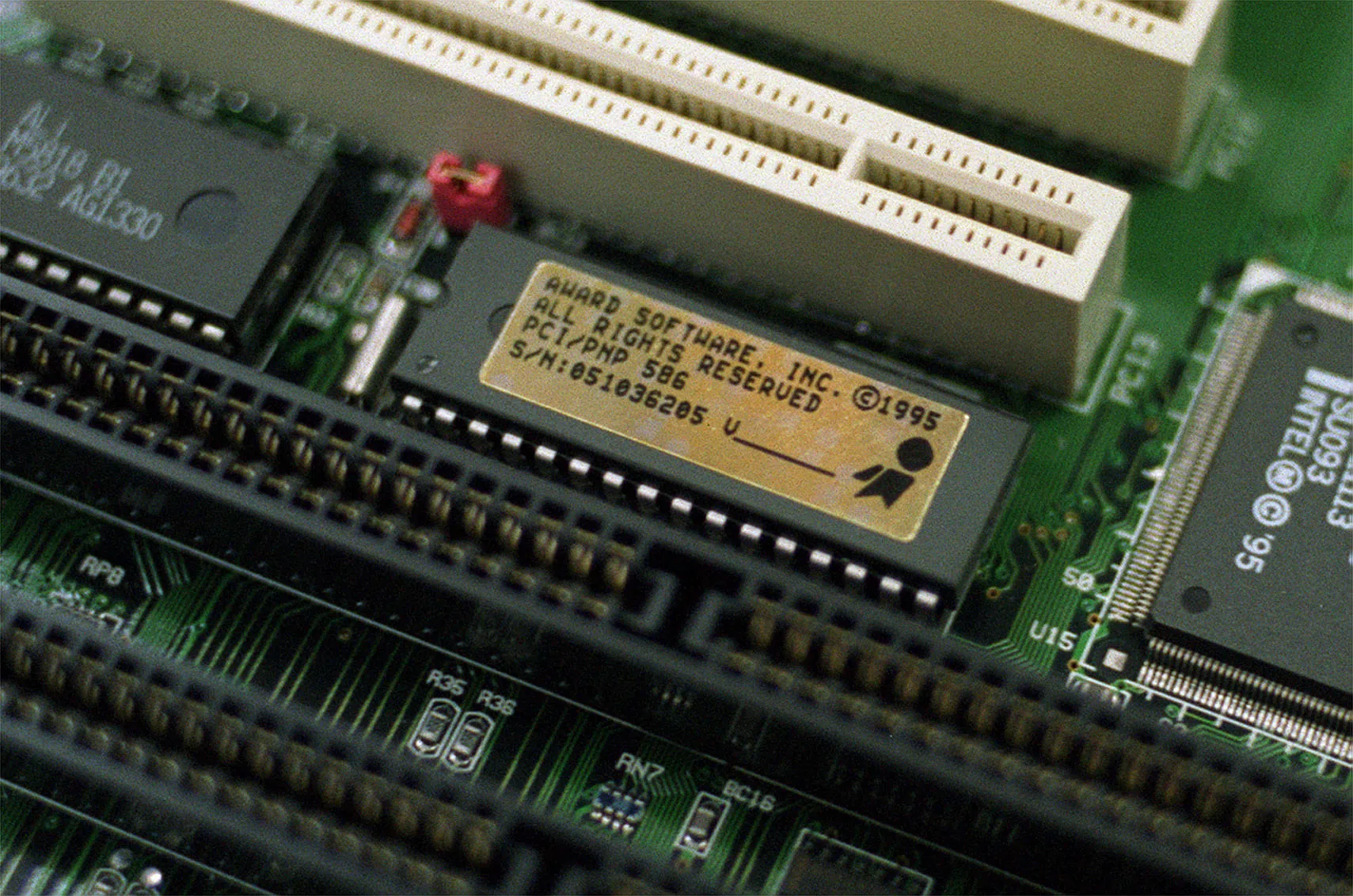 China's US$100b chip supremacy bid deemed unrealistic - The Business Times