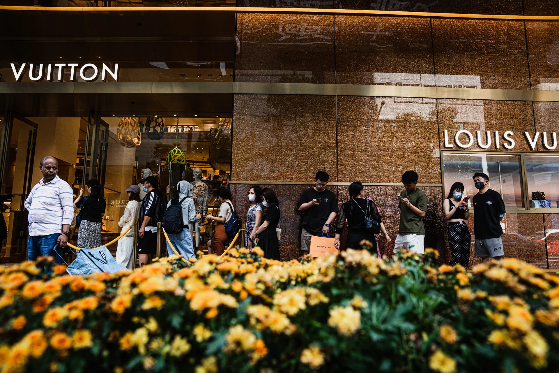 Hong Kong’s biggest mall amps up luxury appeal to compete for shoppers ...