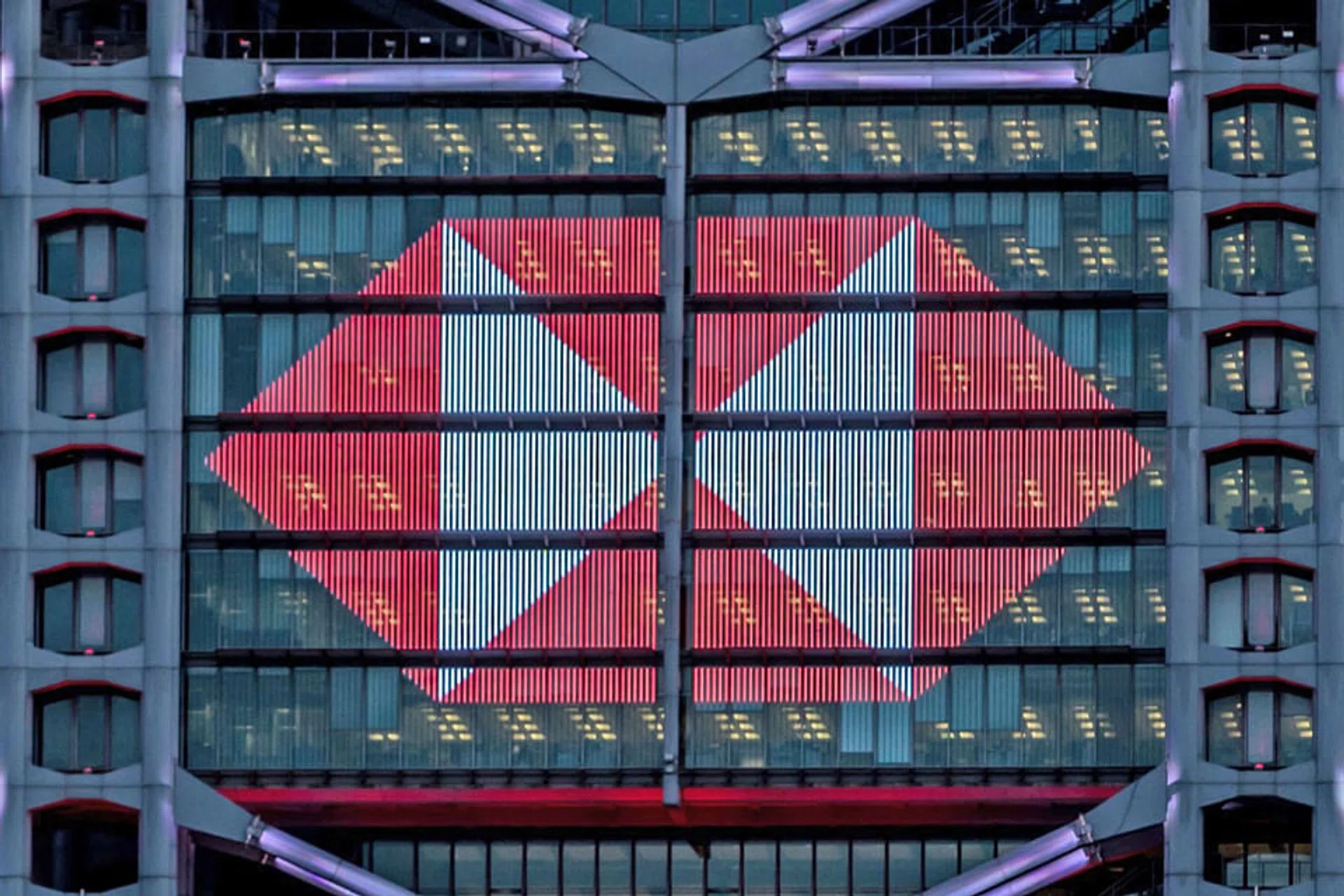 HSBC reshapes senior team ahead of next CEO's arrival - The Business Times