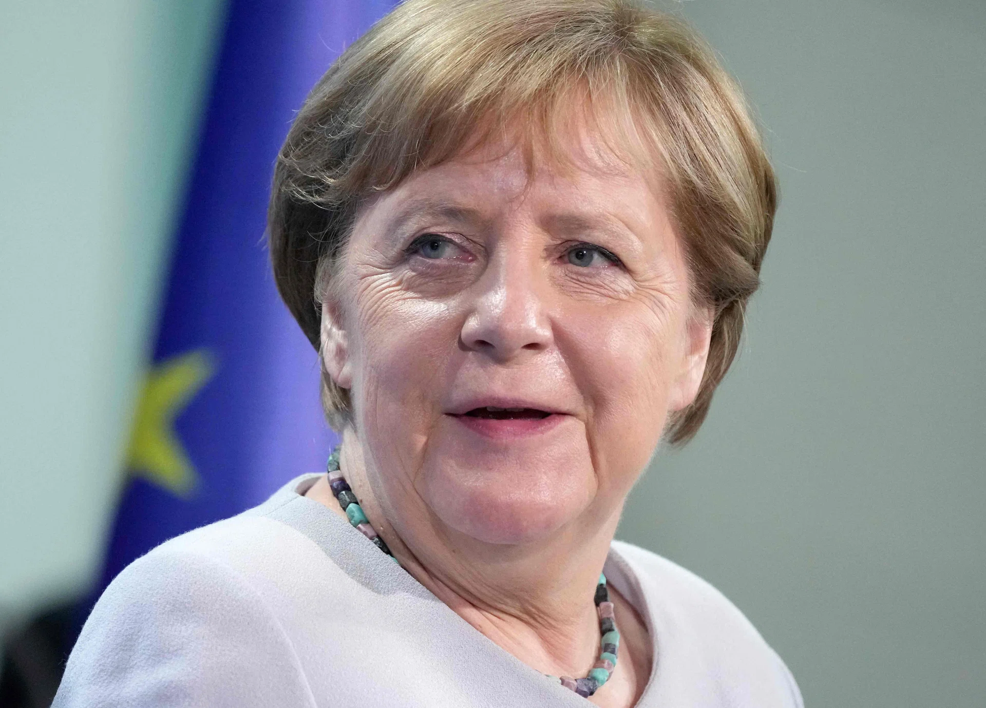 Angela Merkel wins UN refugee prize - The Business Times