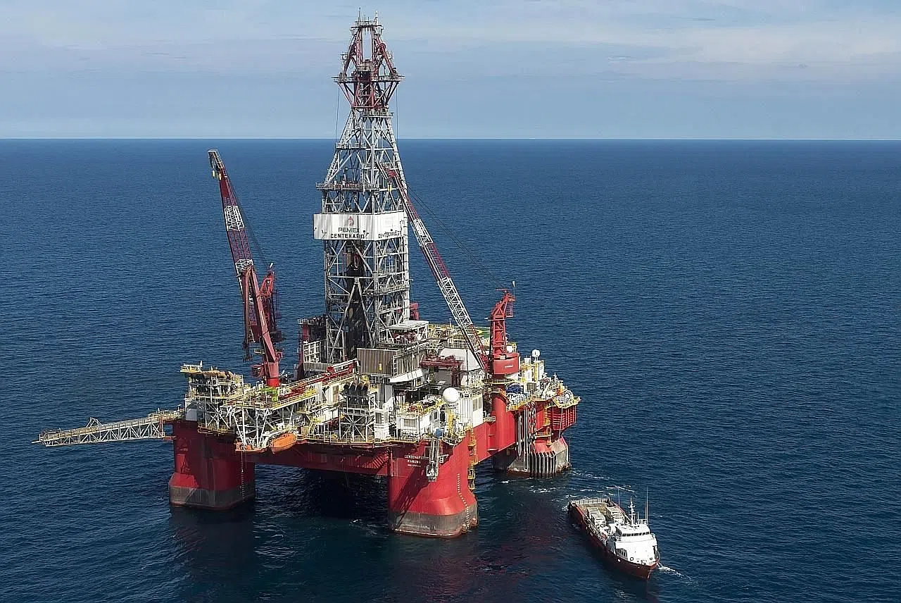 Oil drillers under pressure to scrap old rigs