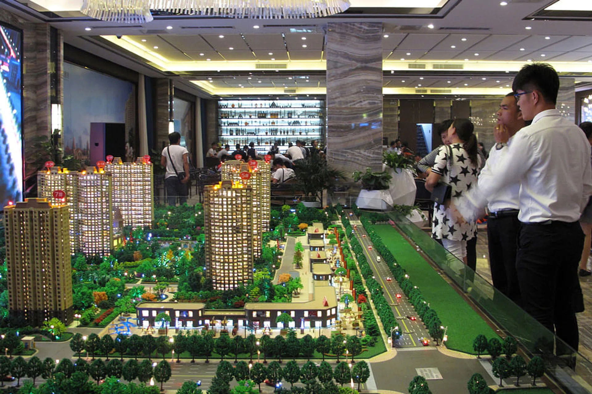 Chinese snapping up overseas properties - The Business Times