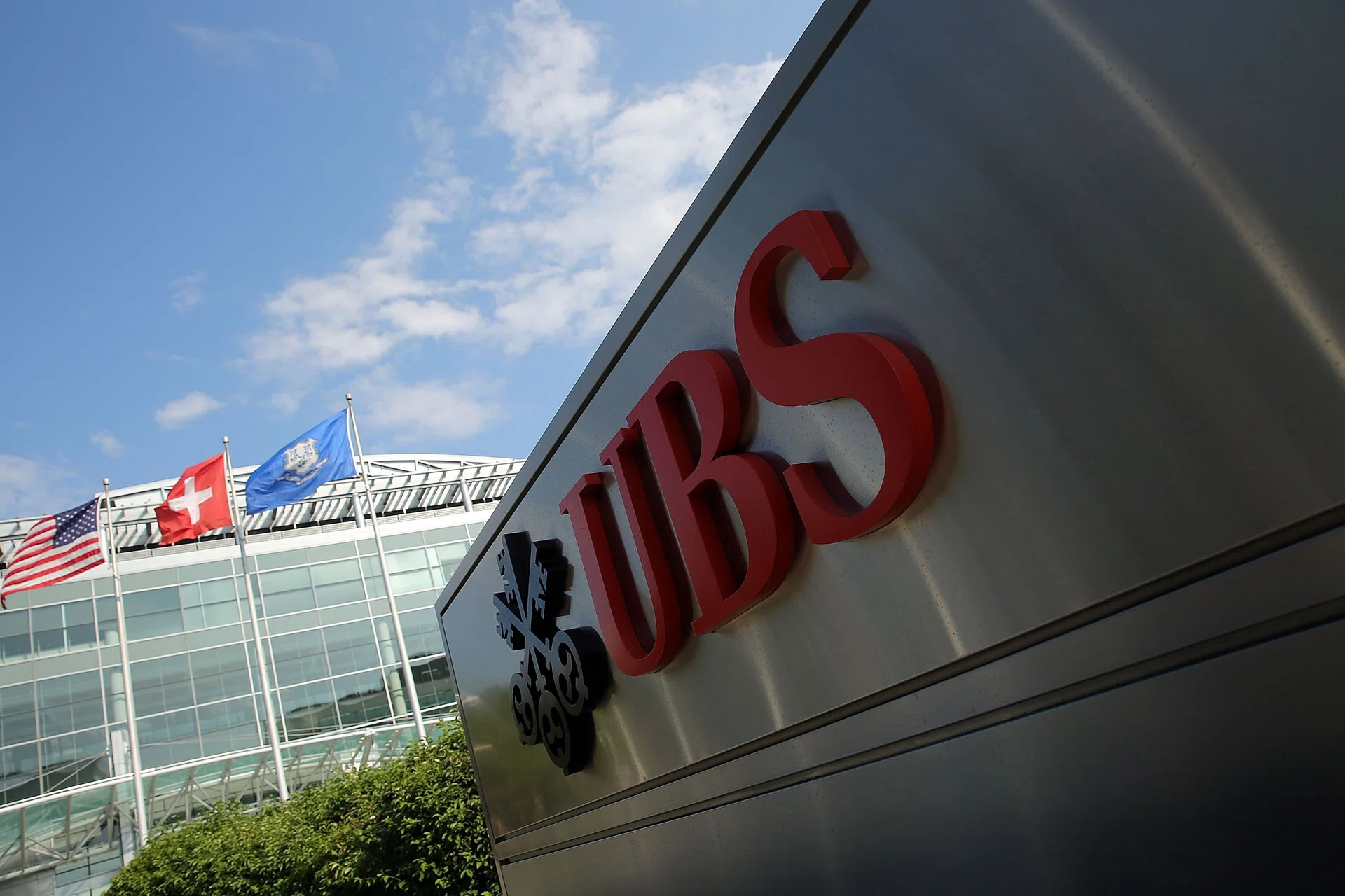 UBS names new CFO in raft of top management changes - The Business Times