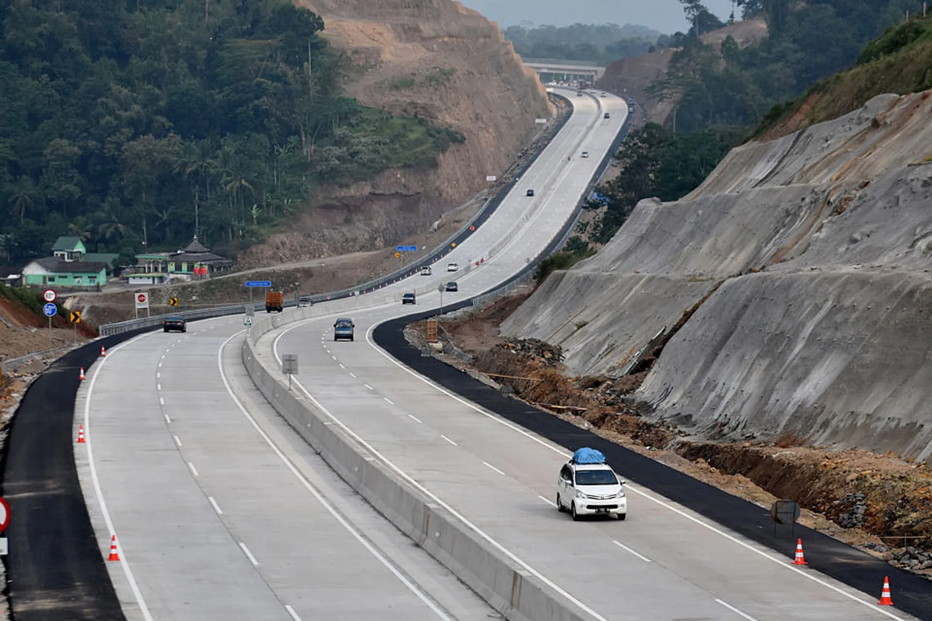 Indonesian state firms planning to securitise infrastructure projects ...