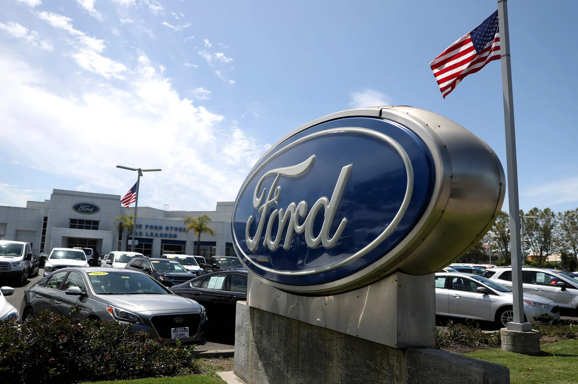 Ford to cut hundreds of US salaried workers to lower costs - The ...