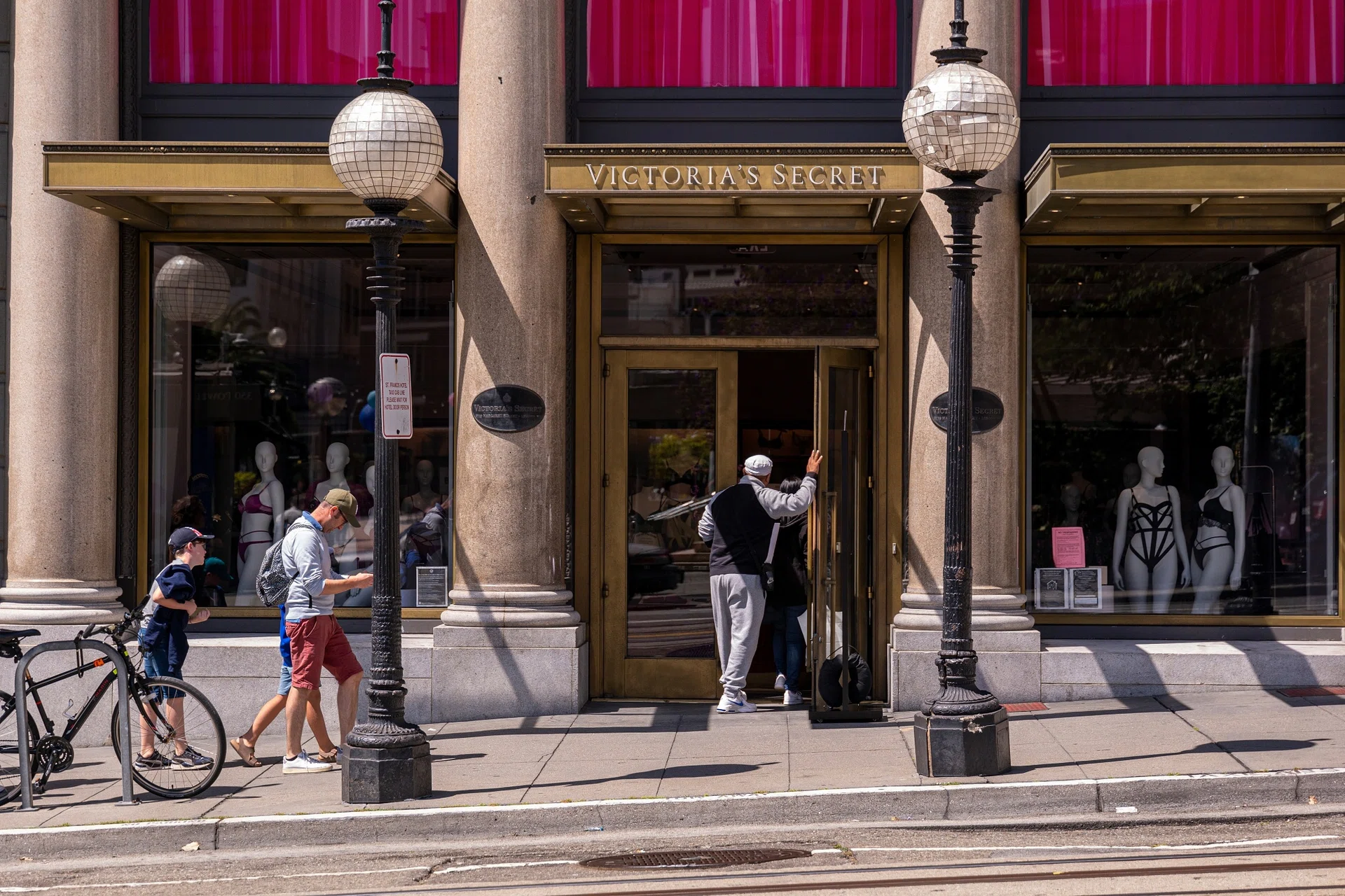 Victoria’s Secret to expand swim, sportswear offerings to bring ...