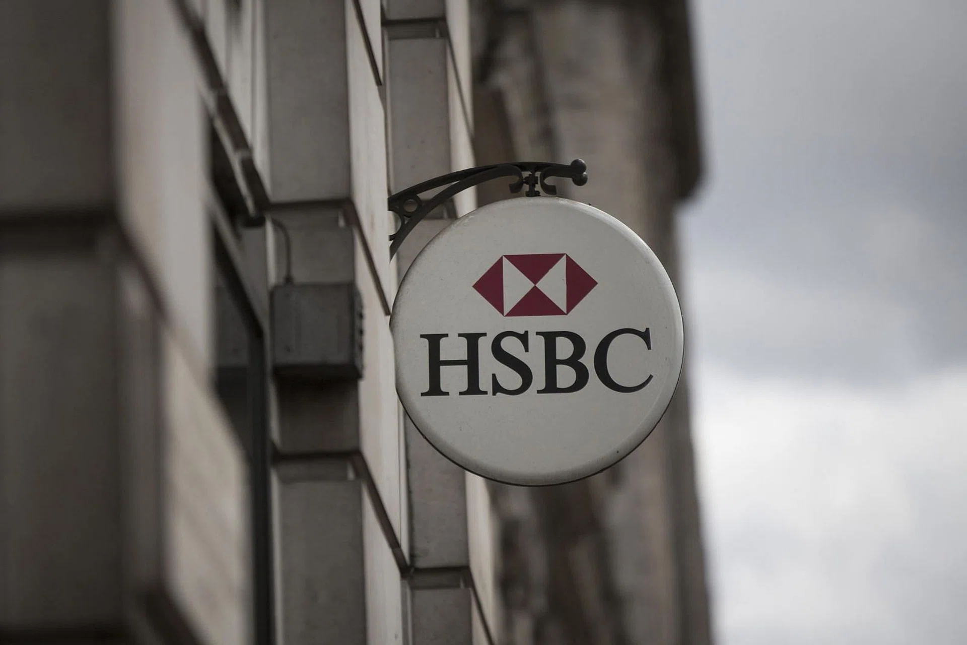HSBC hires Michael Roberts from Citi to replace US chief - The Business ...