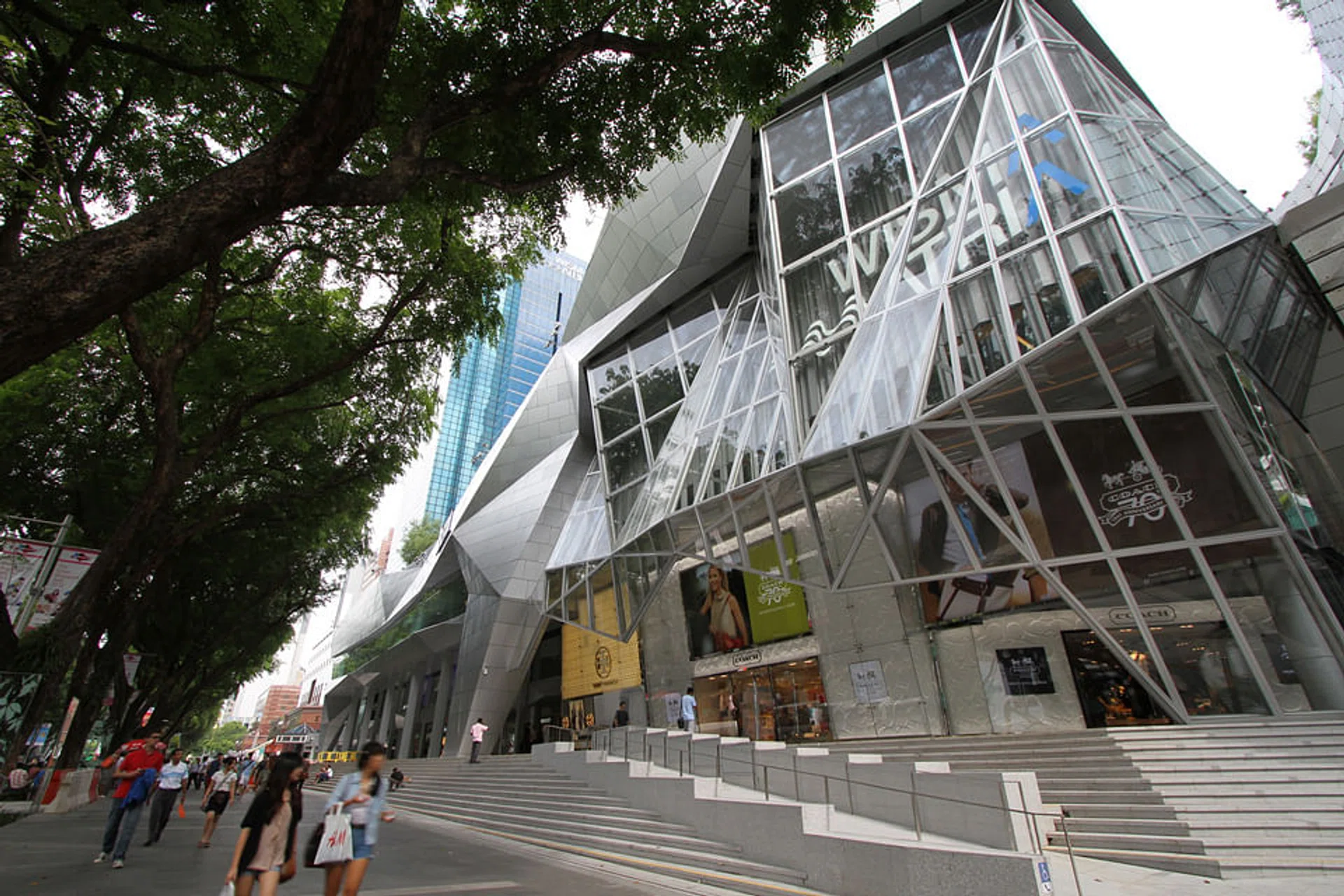 SGReit goes shopping for Isetan's share of Wisma Atria - The Business Times