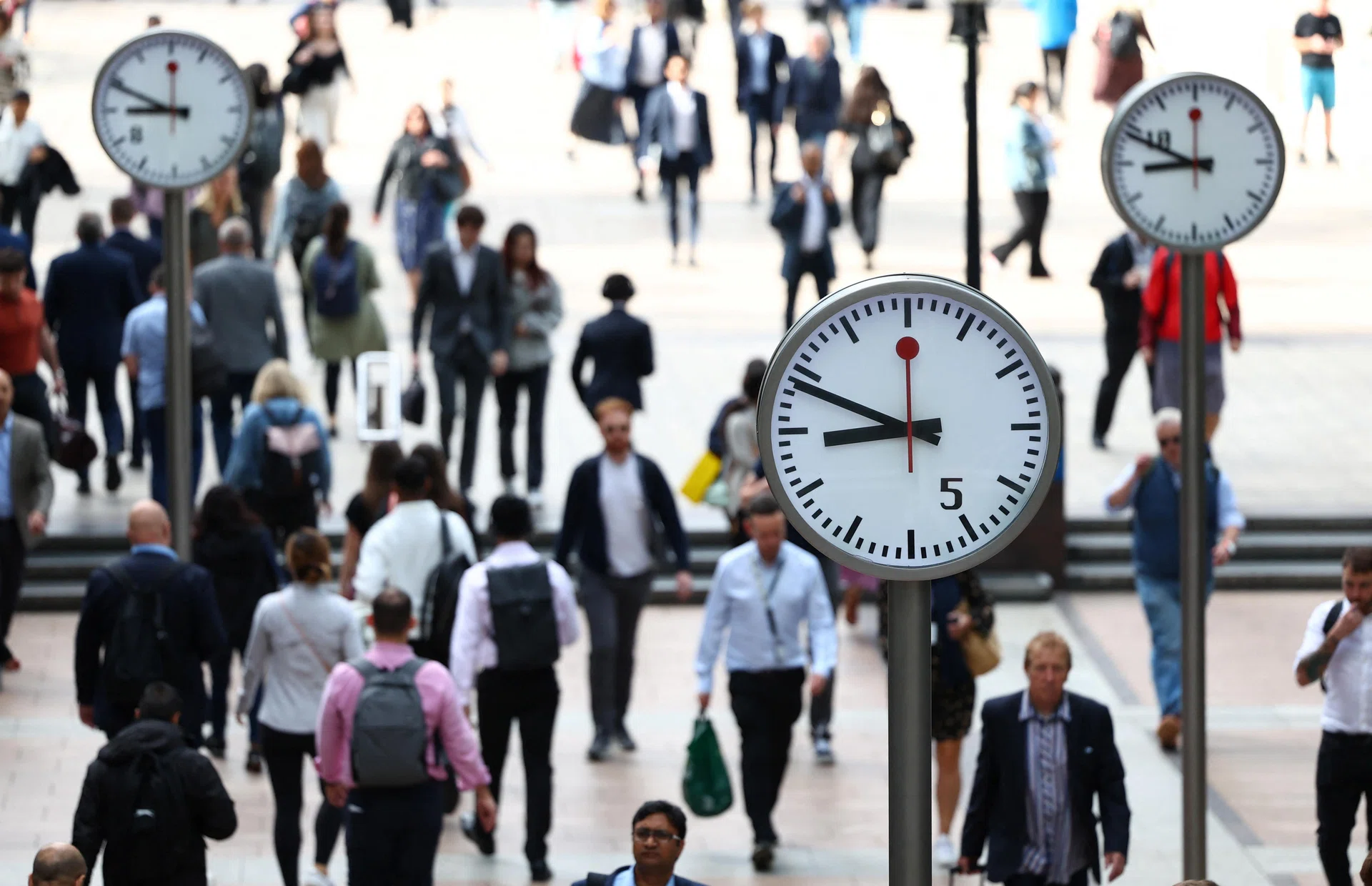 Global wealth projected to rise 38 per cent by 2027, despite recent ...