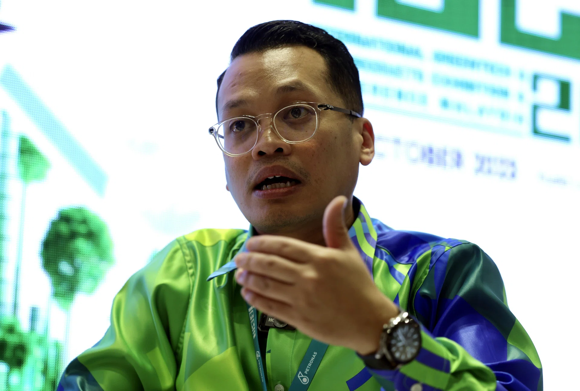 Malaysia to regulate large power users, sees US$20 billion in energy ...