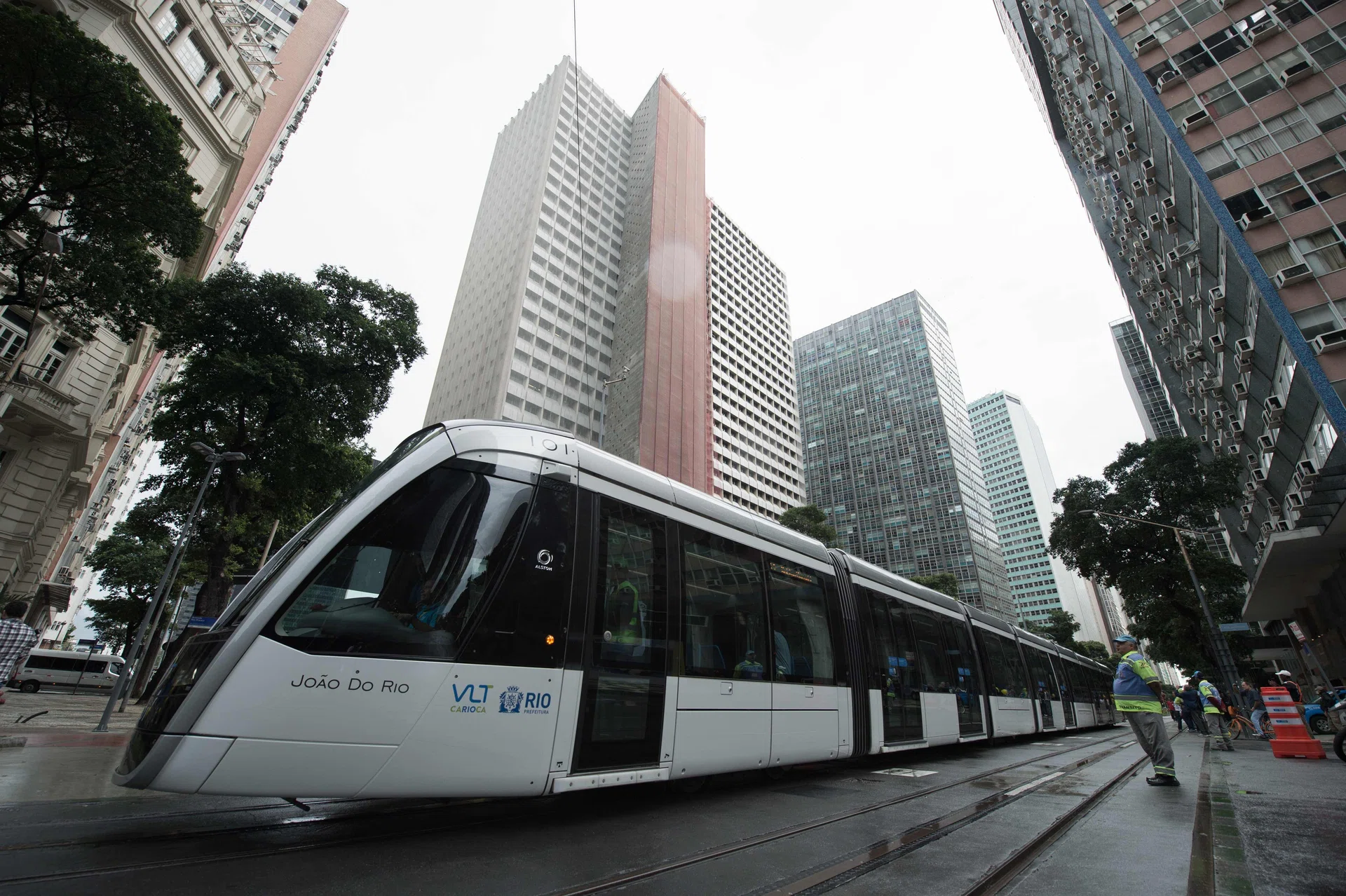 Rio rolls out new light rail trains ahead of Olympics - The Business Times