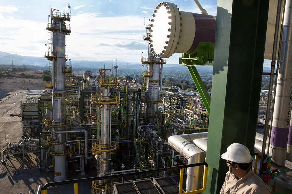 Oil and gas heavyweights make strong bids for Mexican offshore drilling ...