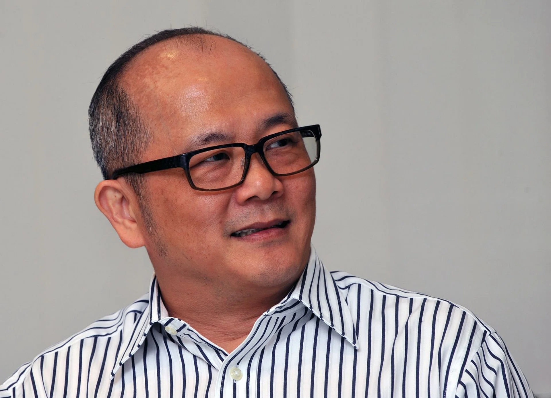 Ron Sim applies to list V3 in Hong Kong - The Business Times