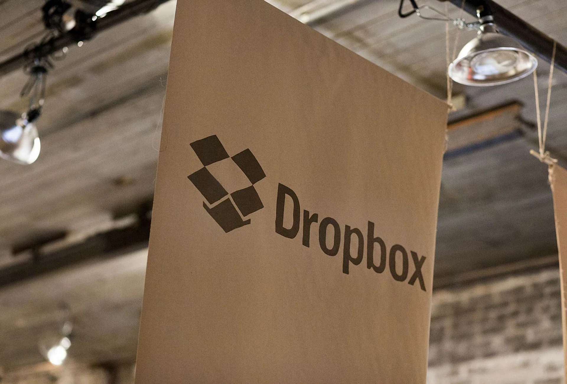 Dropbox IPO price range puts valuation nearly a third below peak - The ...