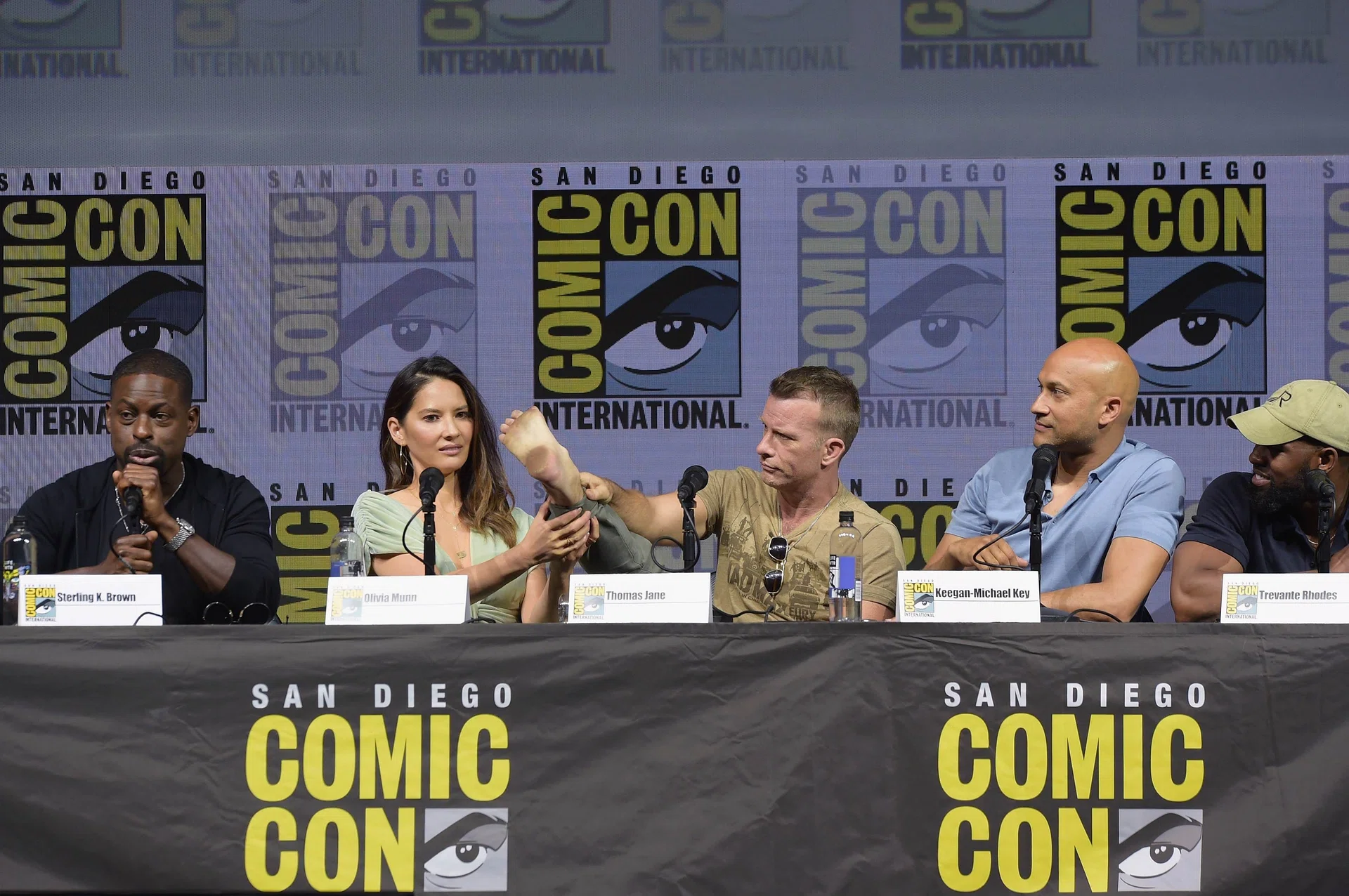 Fox showcases bigger, badder aliens in 'The Predator' - The Business Times
