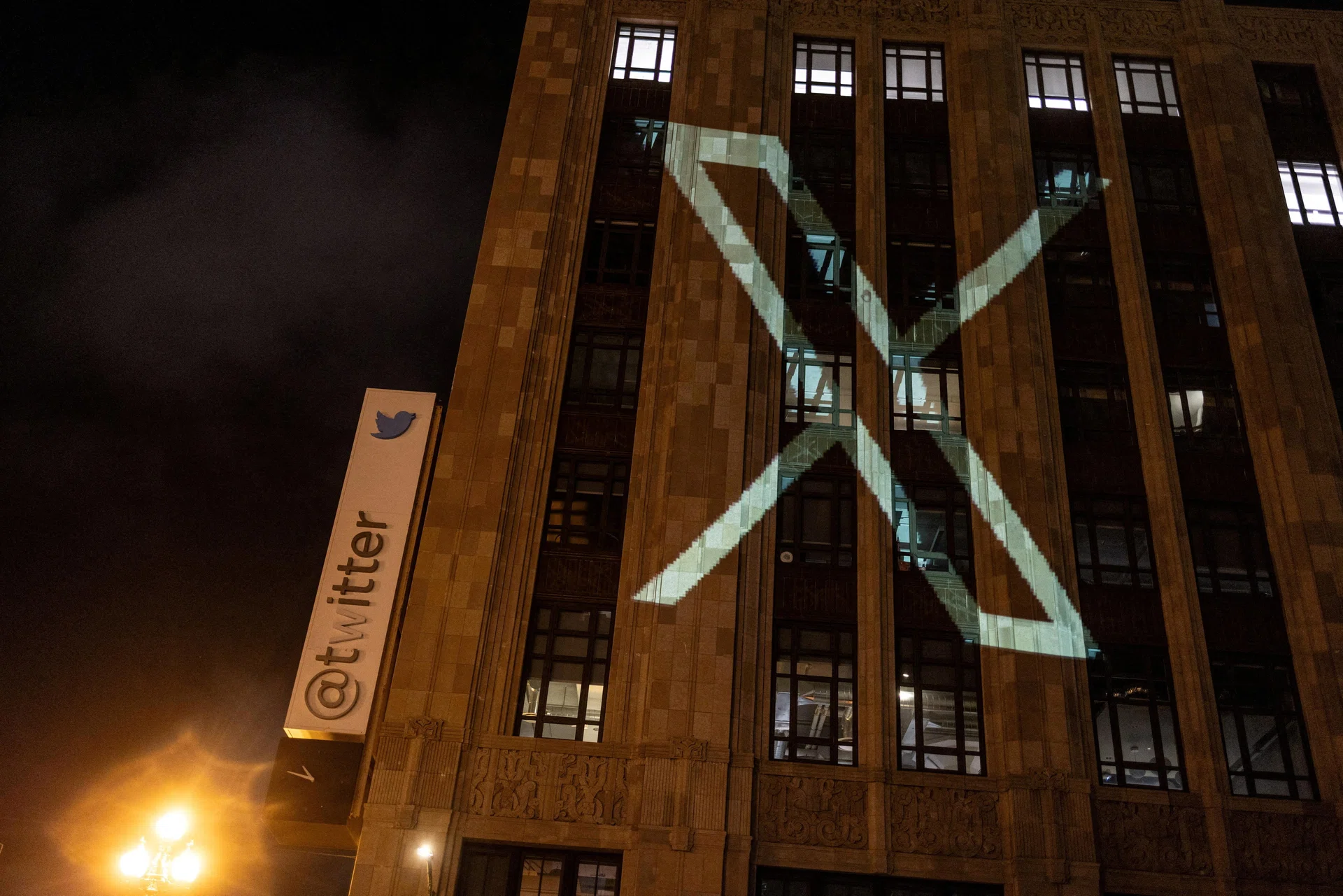 Bird has flown as Musk, Twitter CEO Yaccarino say 'X' logo is here ...