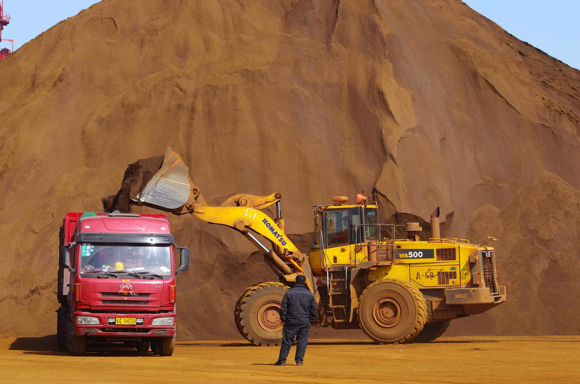 Iron ore slump set to shrink China's mining capacity - The Business Times