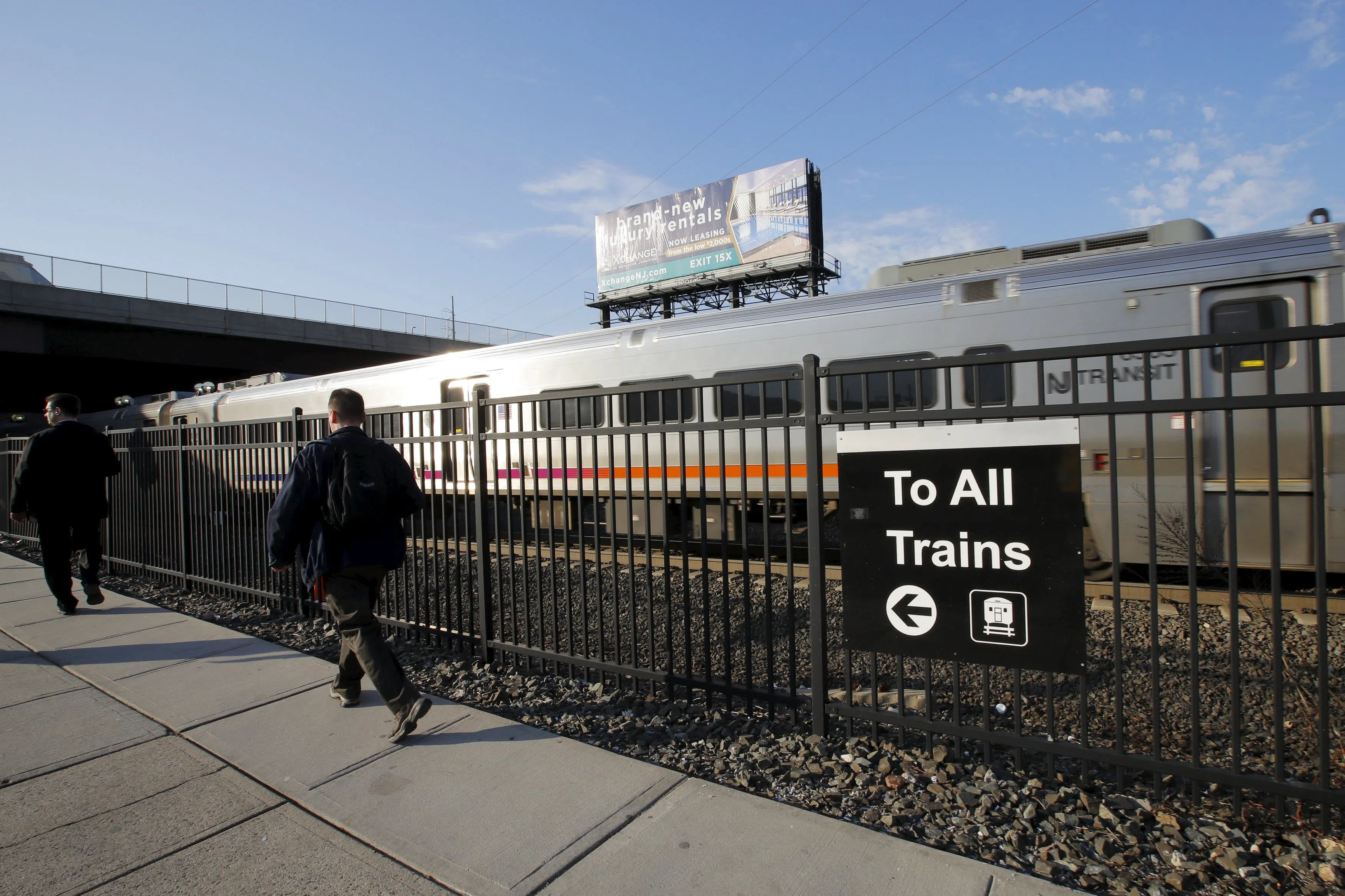 NJ Transit, unions reach contract deal, averting rail shutdown