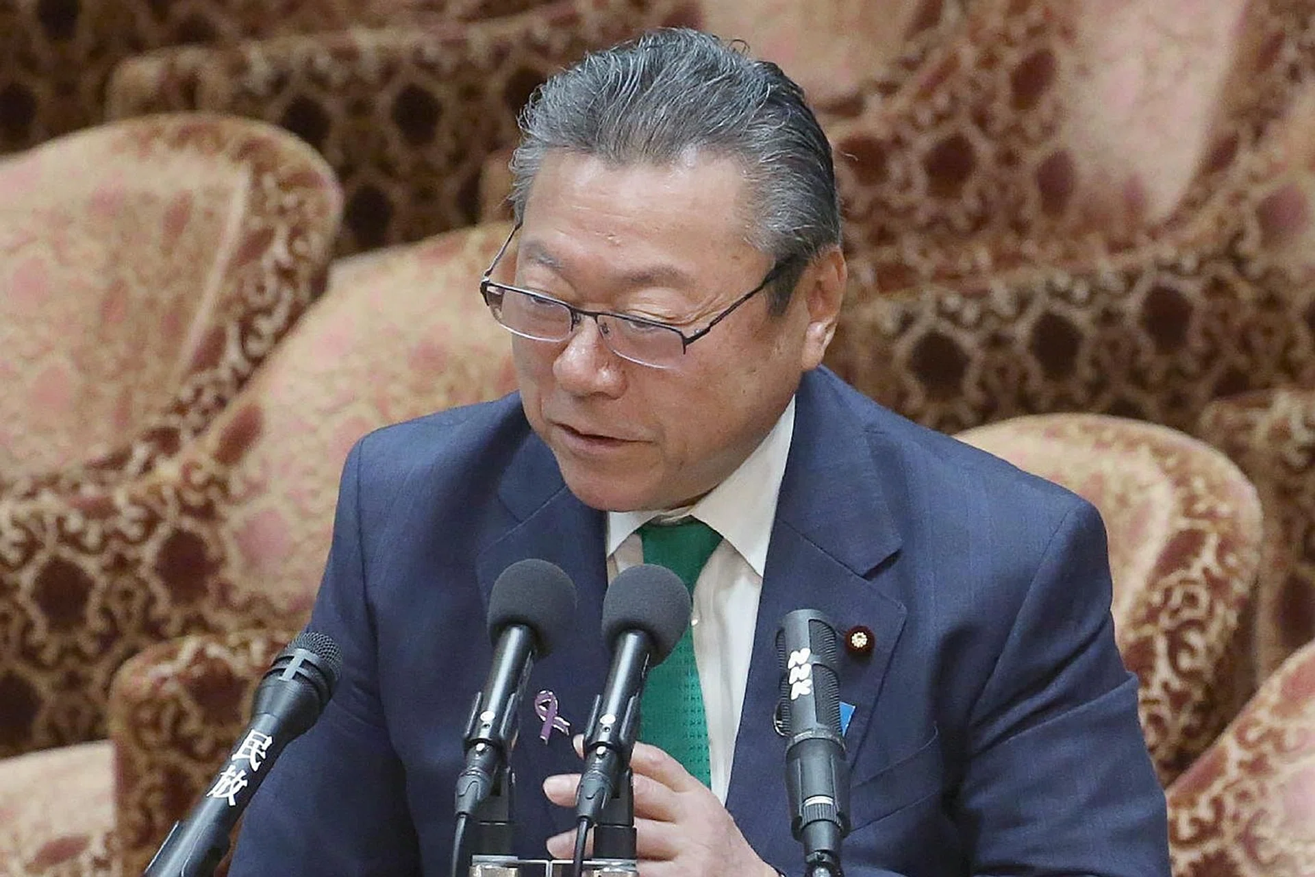 Japan cyber security minister admits shunning PCs - The Business Times