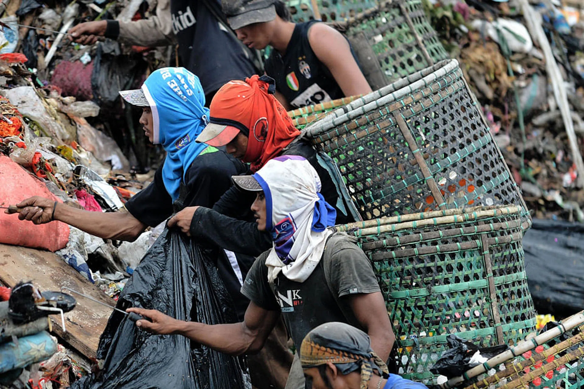 Jakarta faces huge waste crisis as garbage mountains rise - The ...